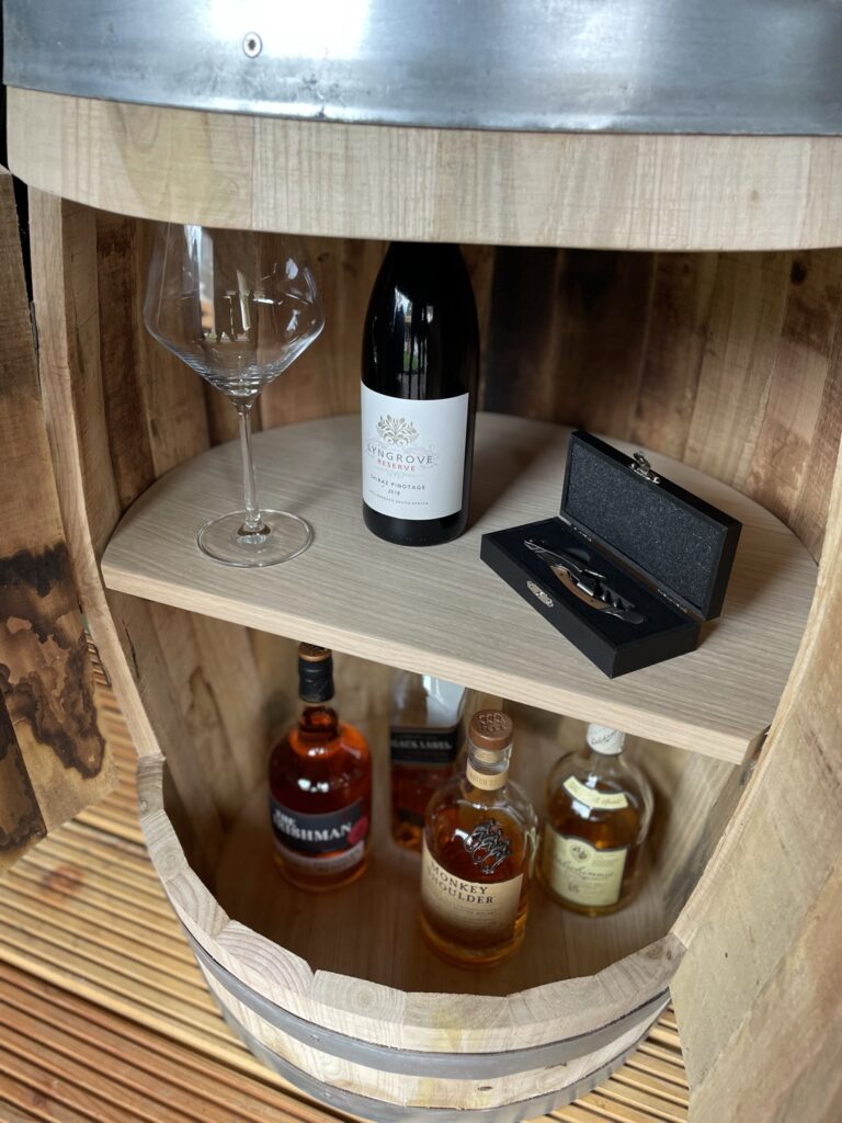 Drank kast Chardonnay - 110 liter Wijnvat - Ruimte voor 18 flessen